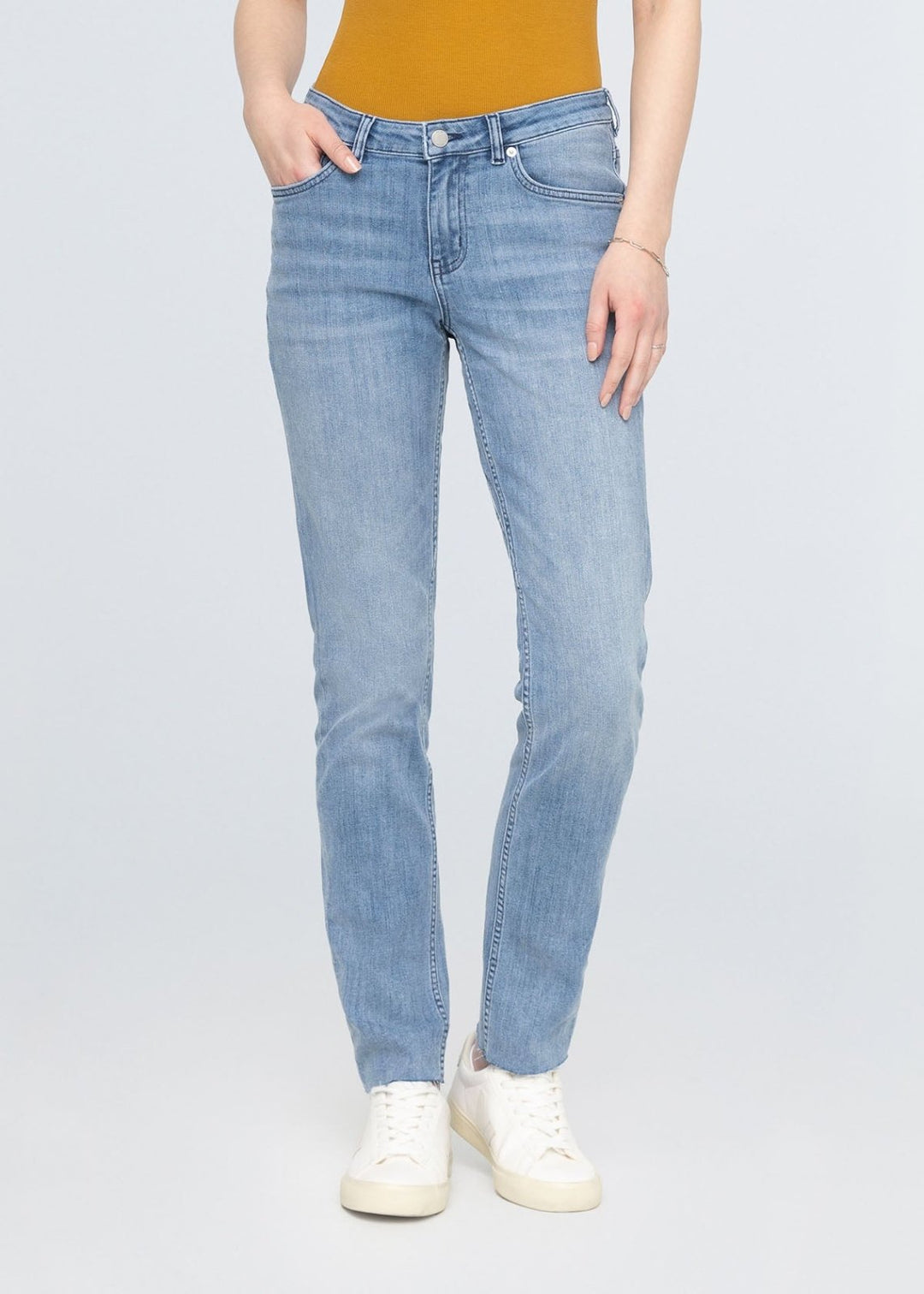Canadian Jeans | Canadian Denim | DUER
